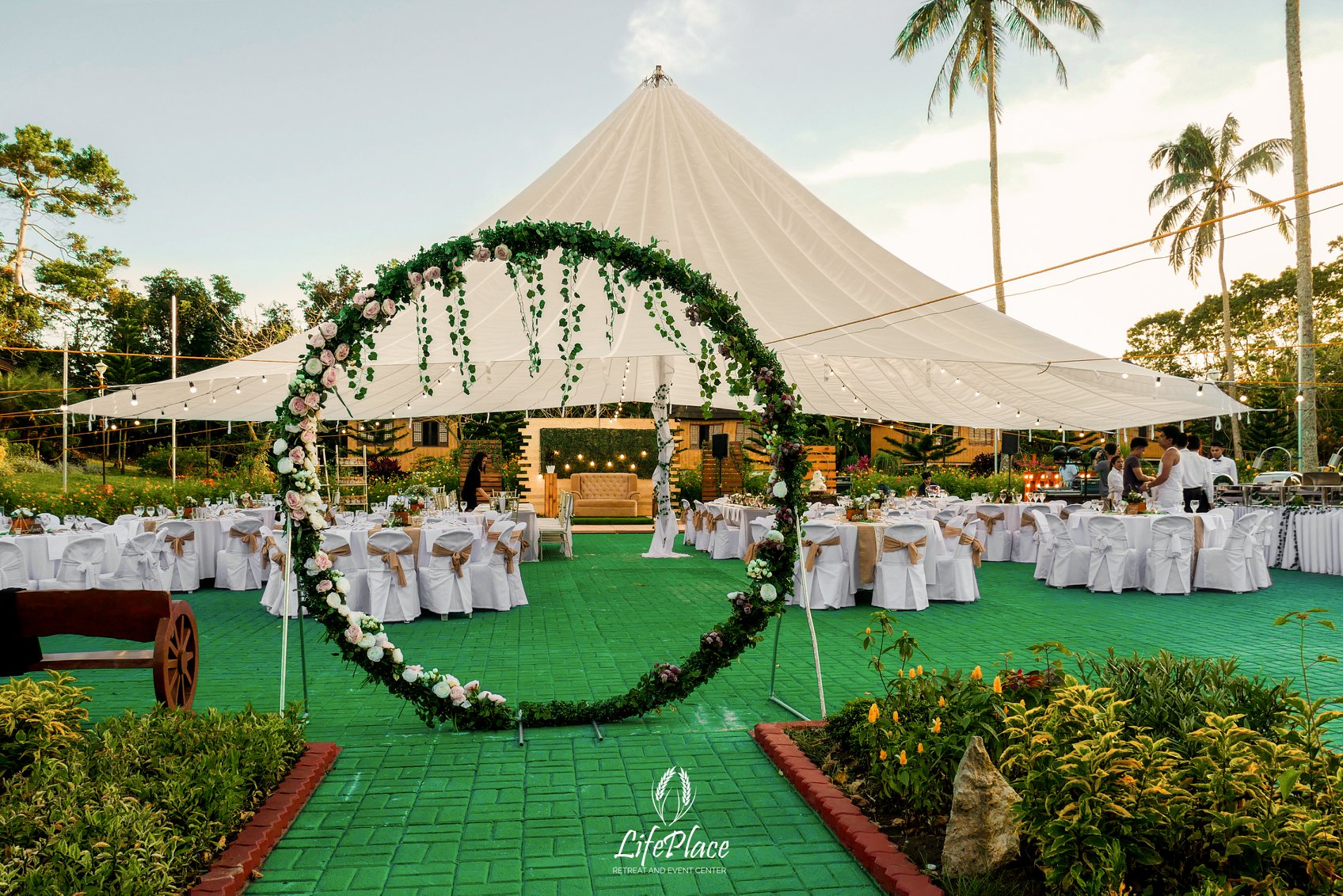 LifePlace Retreat and Event Center - Jennifer Wedding & Events