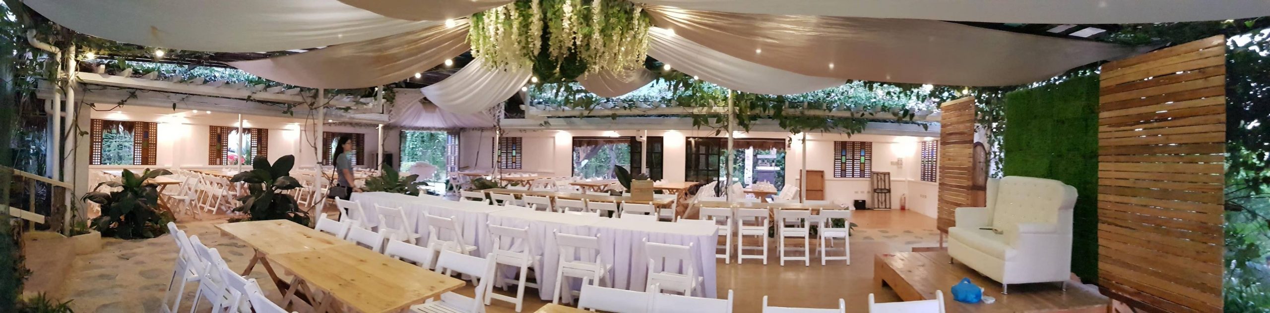 The Barn Events Place - Jennifer Wedding & Events